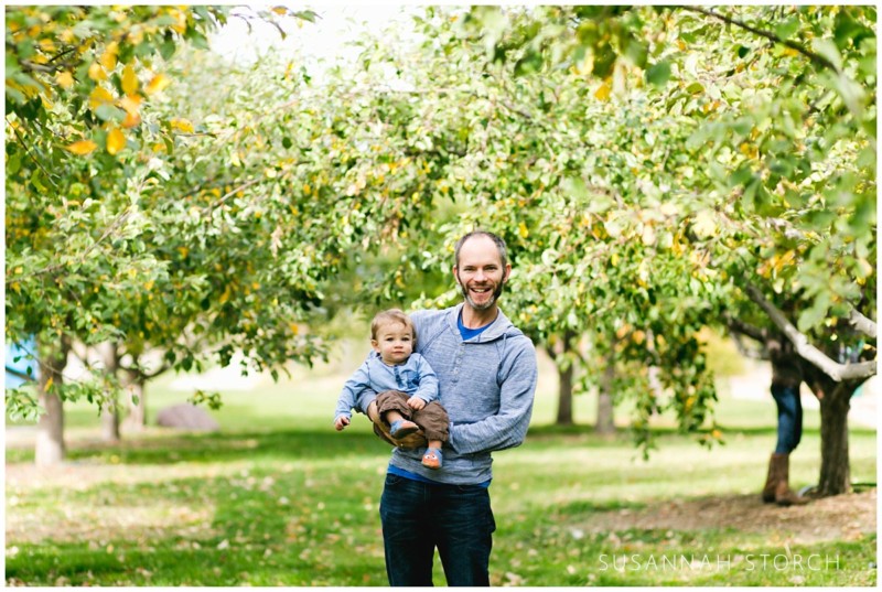 Longmont Colorado Family Outdoor Portraits